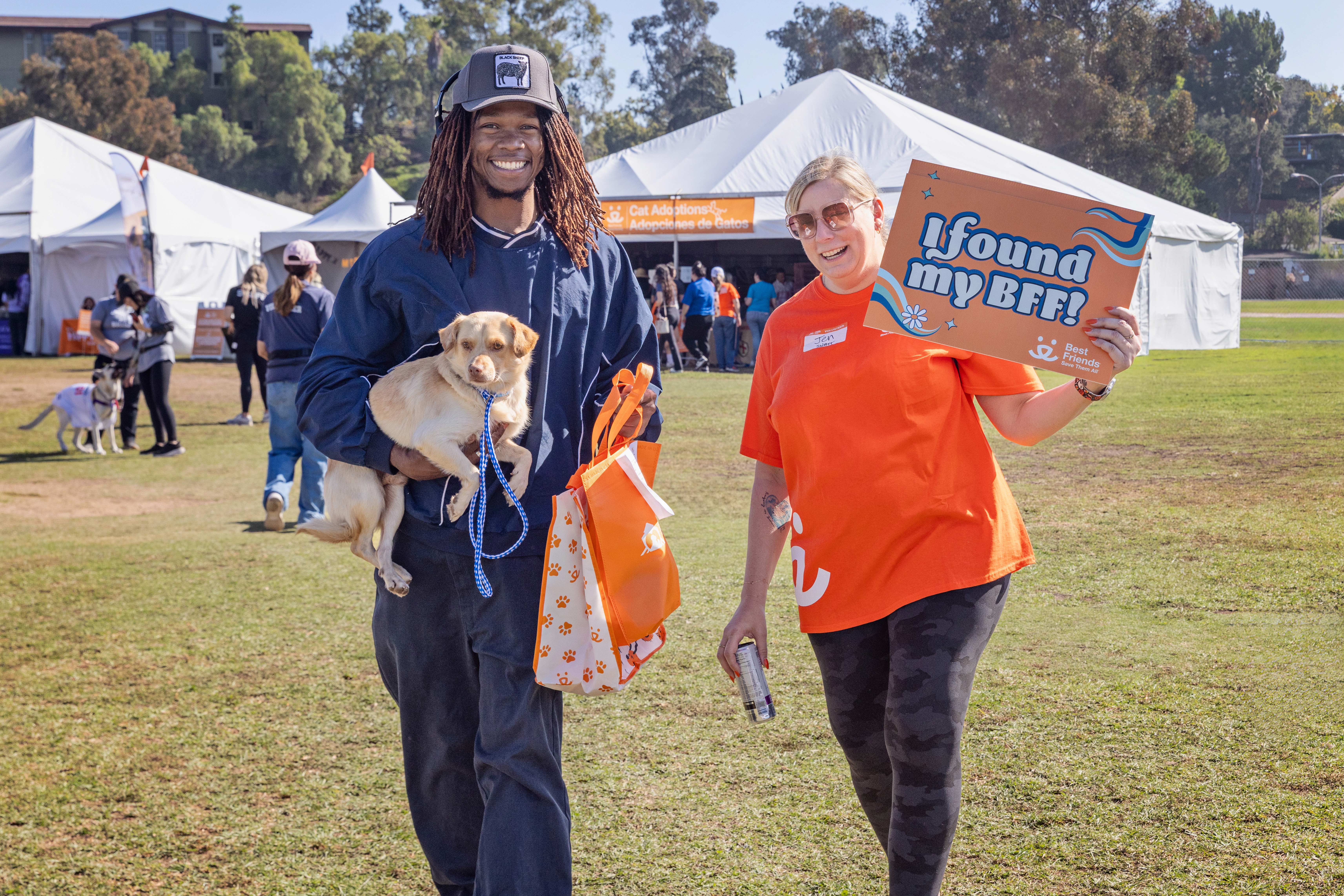 L.A. super adoption event scores homes for 400+ pets | Best Friends ...